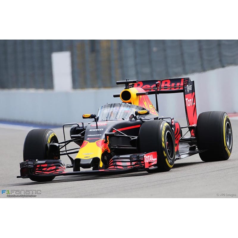 Red Bull Renault RB12 F1 Test Russie 2016 Daniel Ricciardo Spark S5018 ...